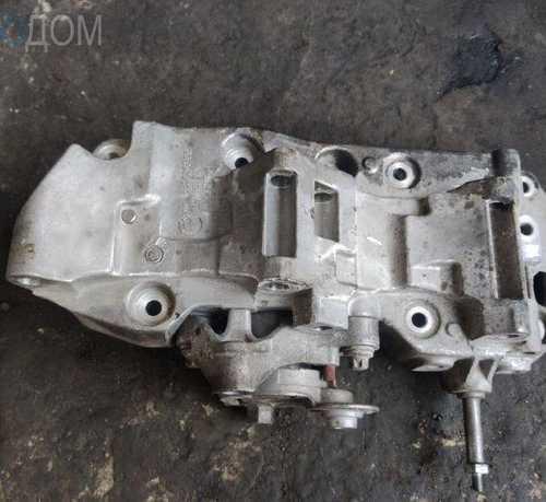 Крепление / кронштейн генератора BMW F20 LCI n57