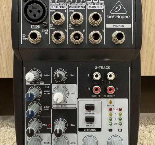 Аналоговый микшерный пульт Behringer Xenyx 502