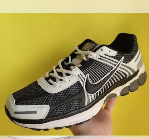 Кроссовки Nike air zoom vomero 5