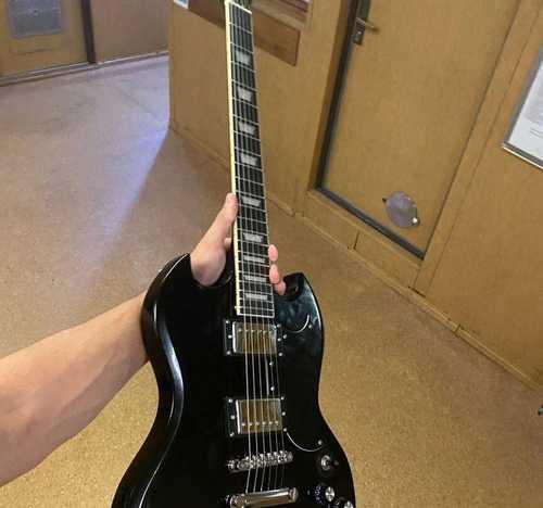Электрогитара Leo Jaymz Gibson SG реплика