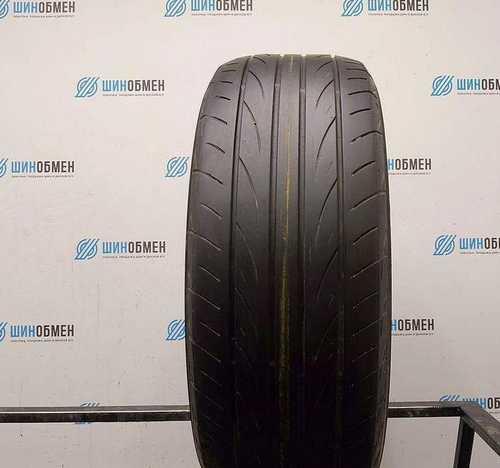 Yokohama Advan Fleva V701 215/55 R17 94W