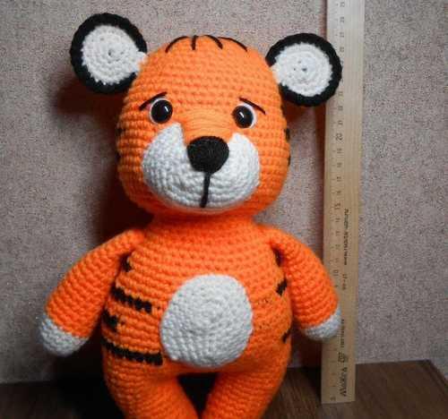 Вязаная игрушка Тигренок