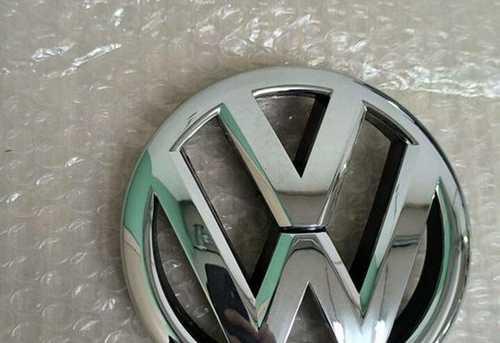 Volkswagen polo 2010- эмблема решетки радиатора