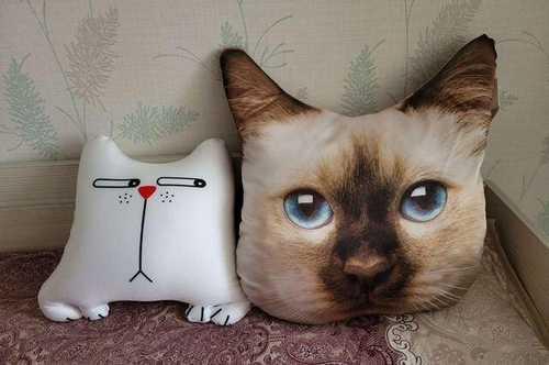 Декоративные подушки-кошки