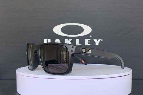 Солнцезащитные очки Oakley Holbrook Prizm Grey