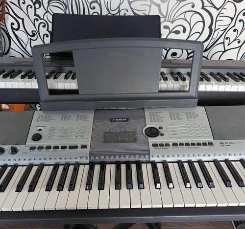 Yamaha PSR-E403 синтезатор