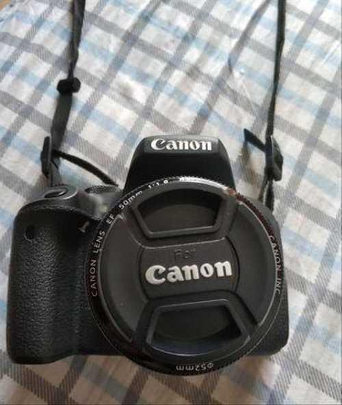 Продам зеркальный фотоаппарат Кэнон 800д