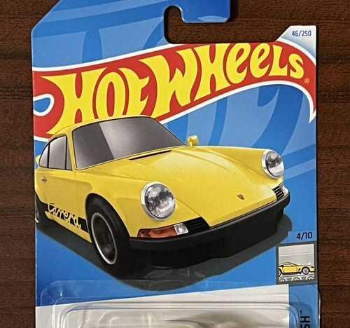 Hot wheels porsche 911 carrera rs 2.7