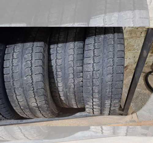 Continental VancoVikingContact 2 235/65 R16C