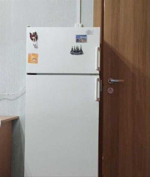 Холодильник rosenlew