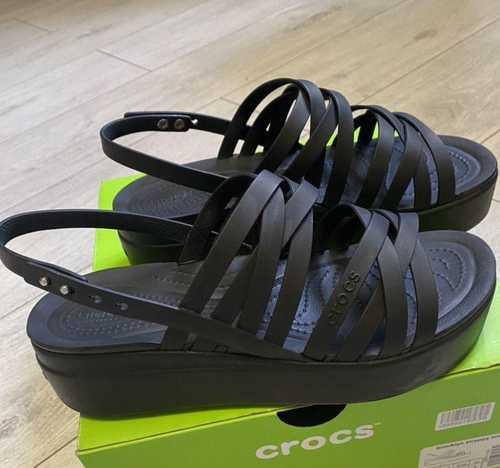 Сандалии Crocs Brooklyn Strappy Low Wdg W