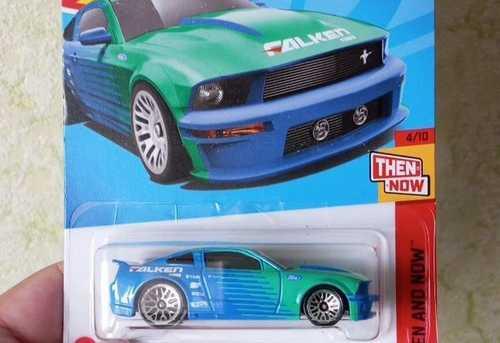 Ford Mustang 07 и Copo Camaro Falken Hot wheels