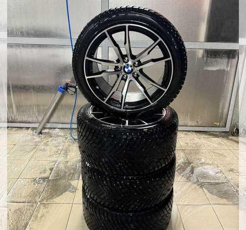 Arivo Ice Claw ARW4 275/40 R20 и 315/35 R20 19M