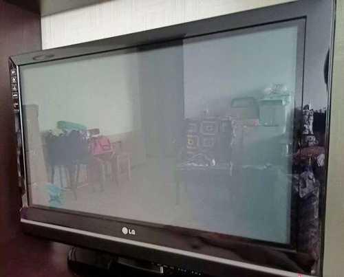 Телевизор LG 32PC53