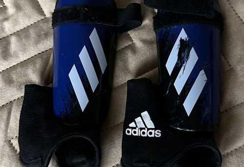 Щитки футбольные adidas 122