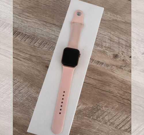 Apple watch series 5 40mm gold