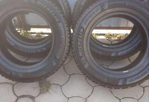 Michelin X-Ice North 4 225/65 R17