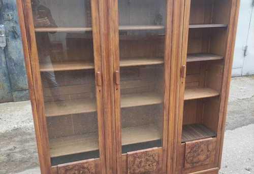 Старинный книжный шкаф 50е годы СССР