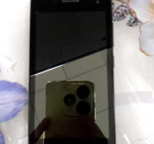 ZTE Blade, 512 МБ
