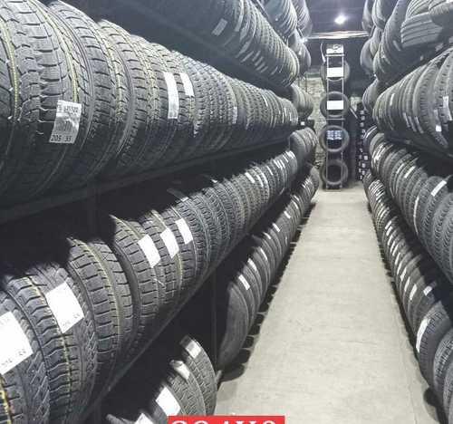 Bridgestone Blizzak Spike-01 215/55 R17 98H