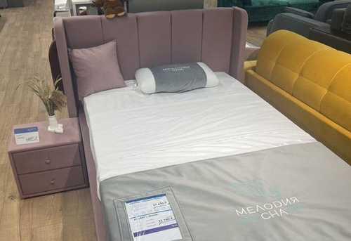 Кровать с экспозиции новая