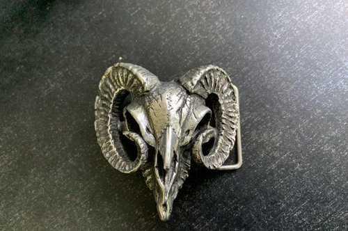 Пряжка, олово, череп барана