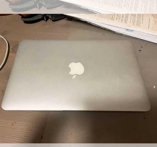 Apple macbook air 11 2011