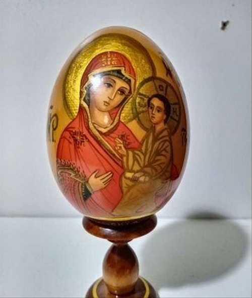 Икона на яйце Богородица Тихвинская