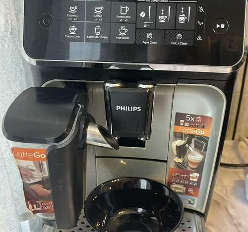 Кофемашина Philips LatteGo