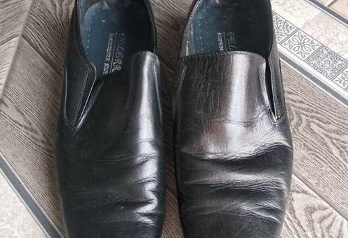 Туфли мужские 40 размер бу