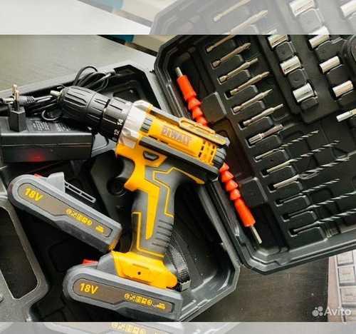 Шуруповерт Dewalt 18V