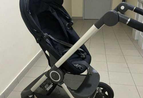 Коляска прогулочная stokke scoot