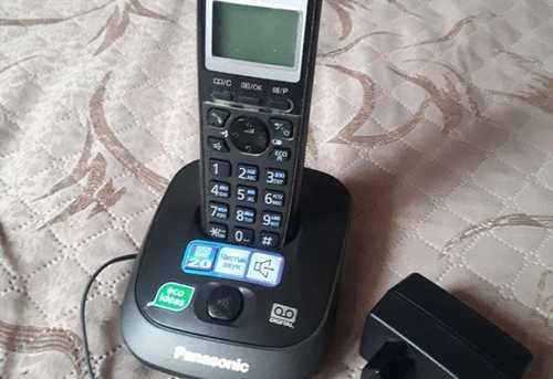 Радиотелефон Panasonic KX-TG2521RUT-Рабочий