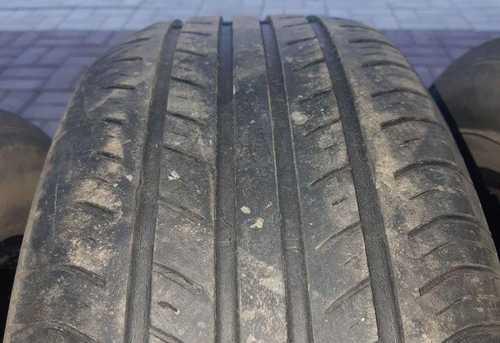 Hankook Optimo ME02 215/60 R16