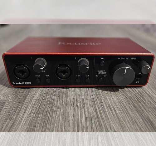 Звуковая карта focusrite Scarlett 2i2 3rd Gen