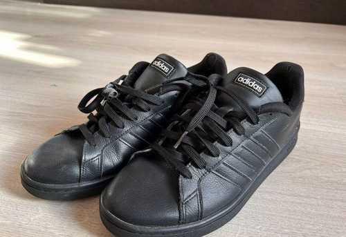 Adidas мужские кроссовки кожаные 42-44