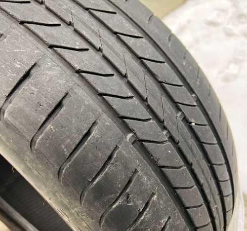 Goodyear EfficientGrip 245/45 R19 и 275/40 R19 102Y