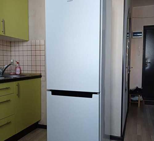 Холодильник Indesit DF4180W (не морозит)