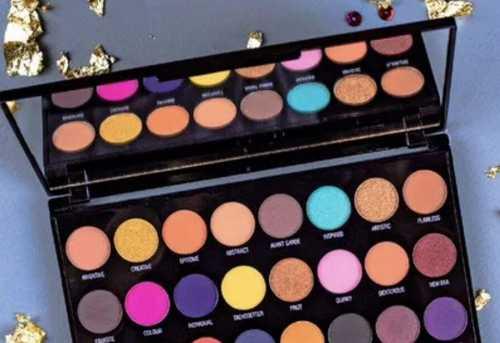 Палетка теней Make up Revolution Creative