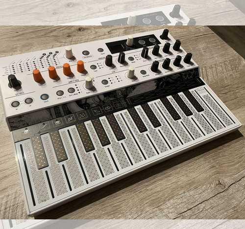 Синтезатор Arturia Microfreak Vocoder Edition