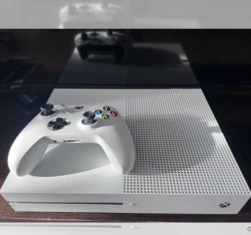 Microsoft Xbox One S, 1000 ГБ