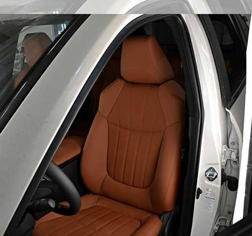 Перетяжка салона Toyota RAV4