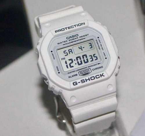 Часы мужские Casio DW-5600MW-7