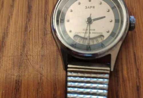 Часы Заря с браслетом