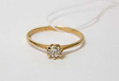Золотое кольцо с бриллиантом 16,5 р (26000)