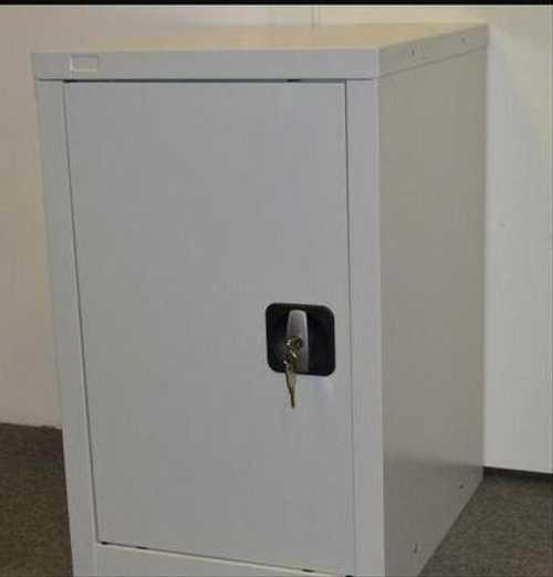 Металлический шкаф для документов