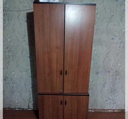 Шкаф
