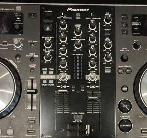 DJ контроллер Pioneer XDJ-R1