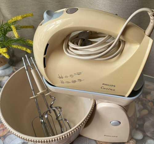 Миксер Philips с чашей