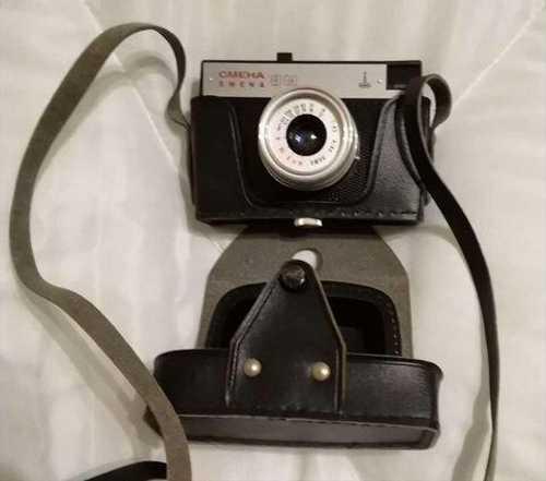 Пленочный фотоаппарат "Смена 8М" + фотоэкспонометр